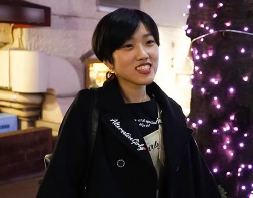 【岸谷燈】ボーイッシュ少女と再会！ショートカット部活女子校生と制服セックス！巨根・拘束・ぶっかけ・イラマチオ・3pセックス！喉奥でもイける敏感少女！！ 動画エロさくちゃん