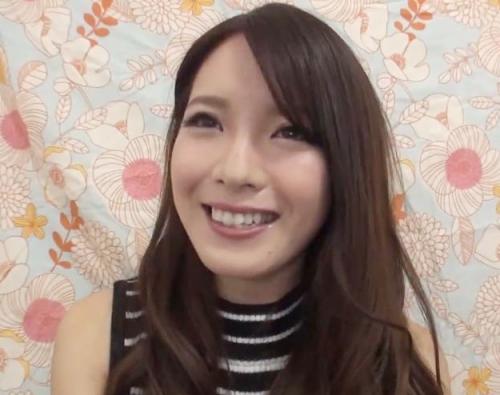 目隠ししたまま口の中の物を当ててみようゲーム!「あっためた魚肉ソーセージ?」正解は生チ ポでした! エロにょい棒