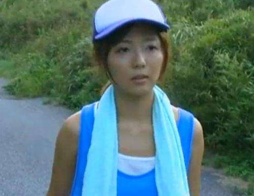 【ヘンリー塚本】一人の女を二人で犯す!ジョギング中に前も後ろも、いかつい男に挟まれて… エロにょい棒