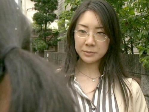 <ヘンリー塚本>魅惑的な美人女医が、患者たちを骨抜きにし、激しい肉体関係で淫らな快感を追い求める! 日本で一番ブログ